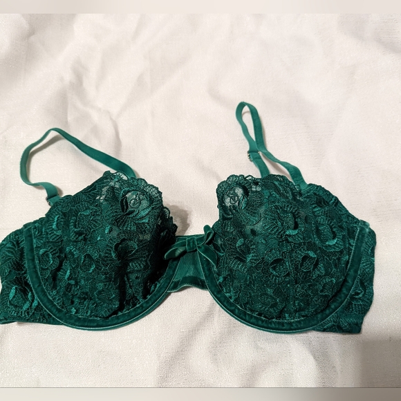 Victoria's Secret | Intimates & Sleepwear | Emerald Green Victorias ...